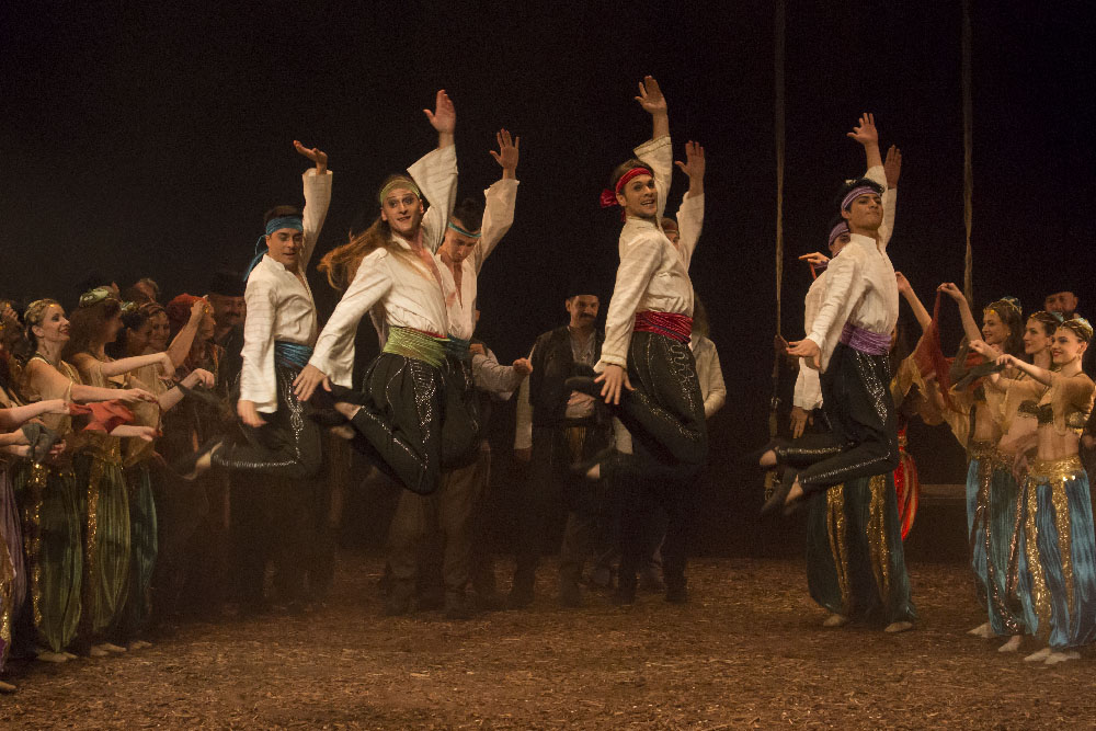 Otvaranje obnovljenog teatra: Koštana, Bora, Konjović, žal za mlados ...