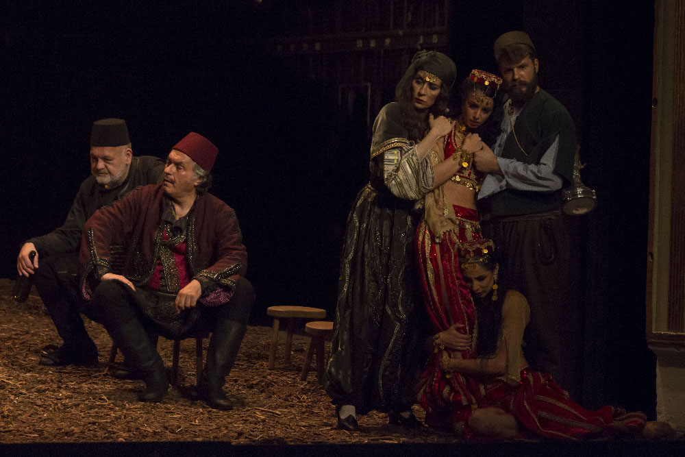 Otvaranje obnovljenog teatra: Koštana, Bora, Konjović, žal za mlados ...