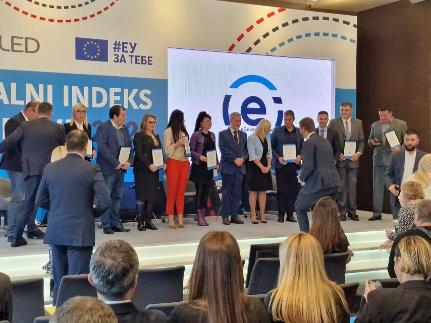 Grad Vranje među jedanaest dobitnika nagrada za razvijenu eUpravu ...